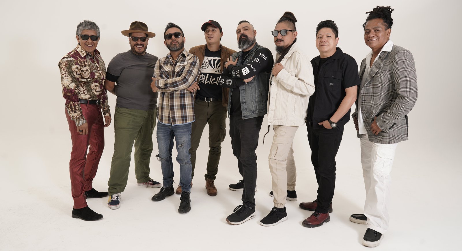 Panteón Rococó - Parison (feat. Carín León, Lng/SHT, Sabino, Remmy ...